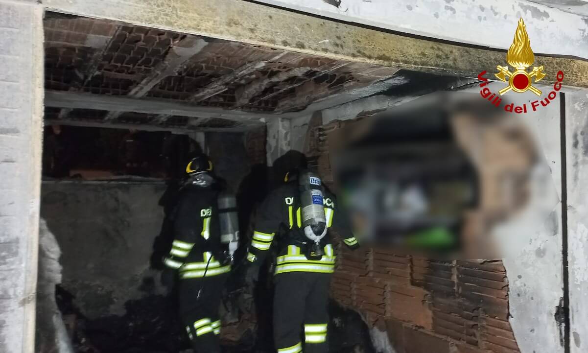 VENETO - Fiamme in un garage: 1 intossicato (FOTO) | TViWeb