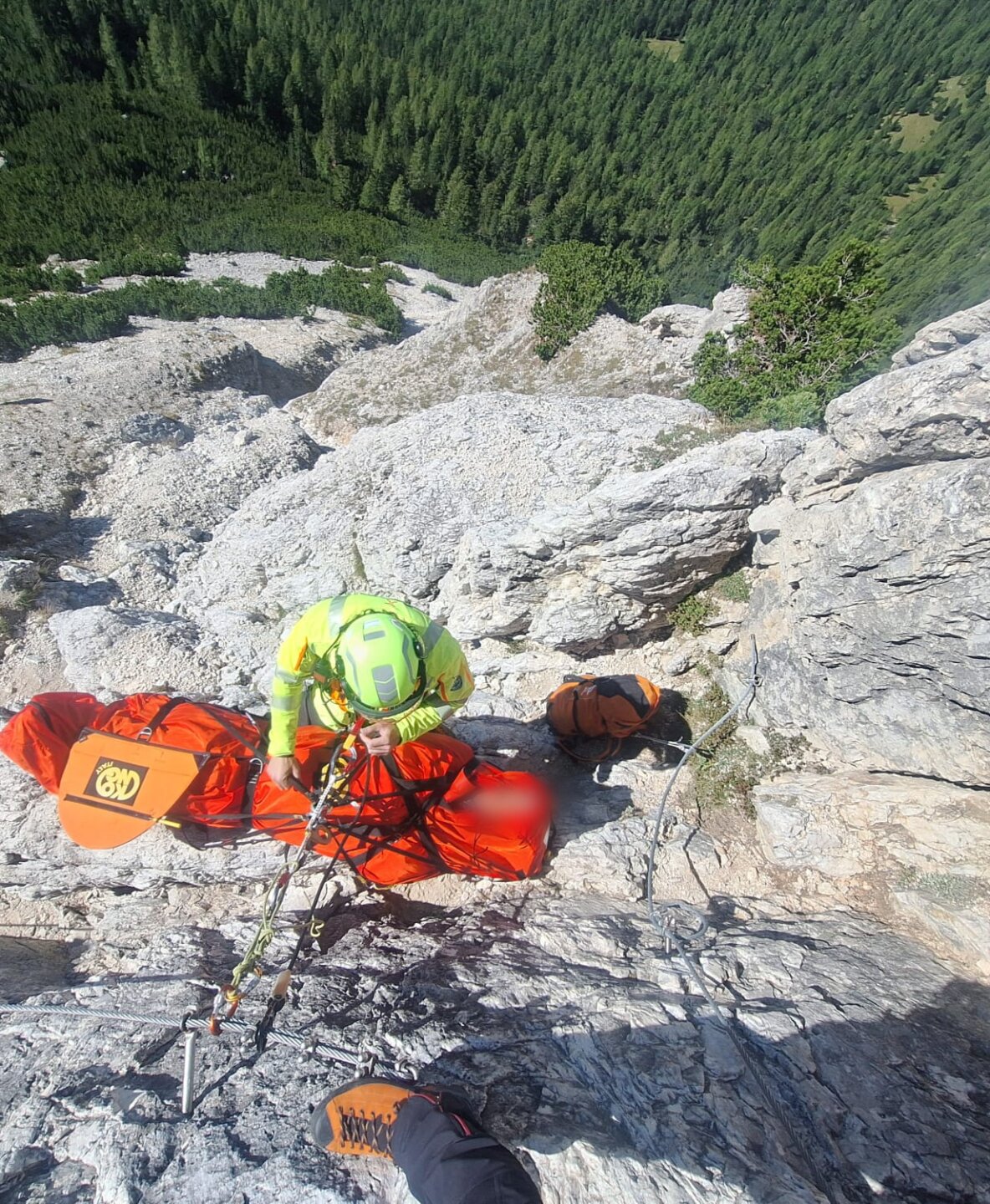 Veneto - Recuperato su una ferrata escursionista ferito | TViWeb